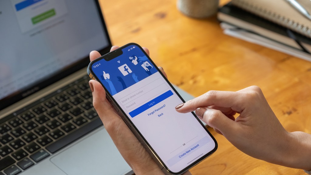 5 Best Sites to Buy Facebook Followers Germany in 2025 - Quantum Marketer